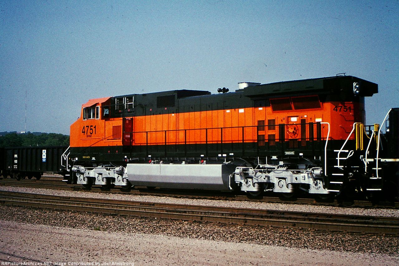 BNSF 4751